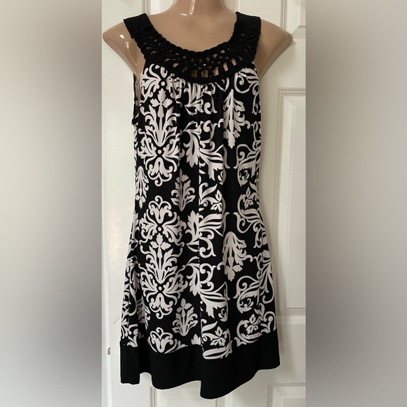 Wrapper | Dresses | Nwt Wrapper Shift Dress In Black White Dress And ...